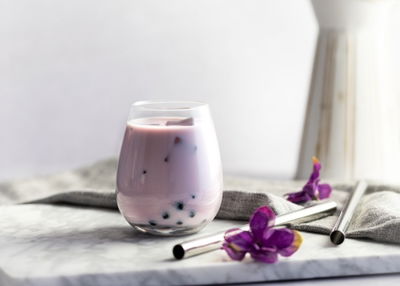 Postre saludable de tapioca y taro